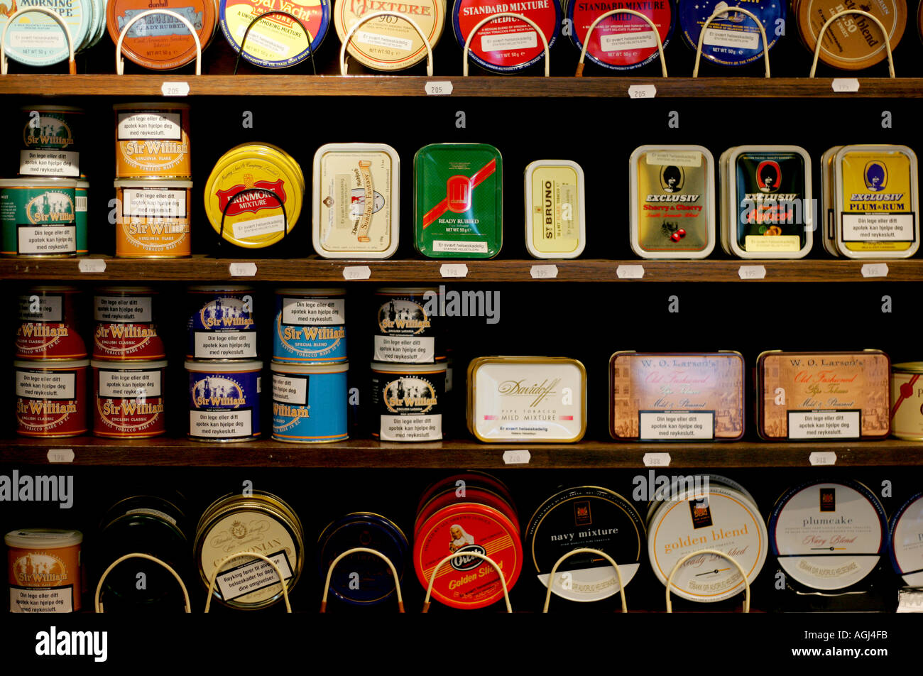 Tobacco products shelf hi-res stock photography and images - Alamy
