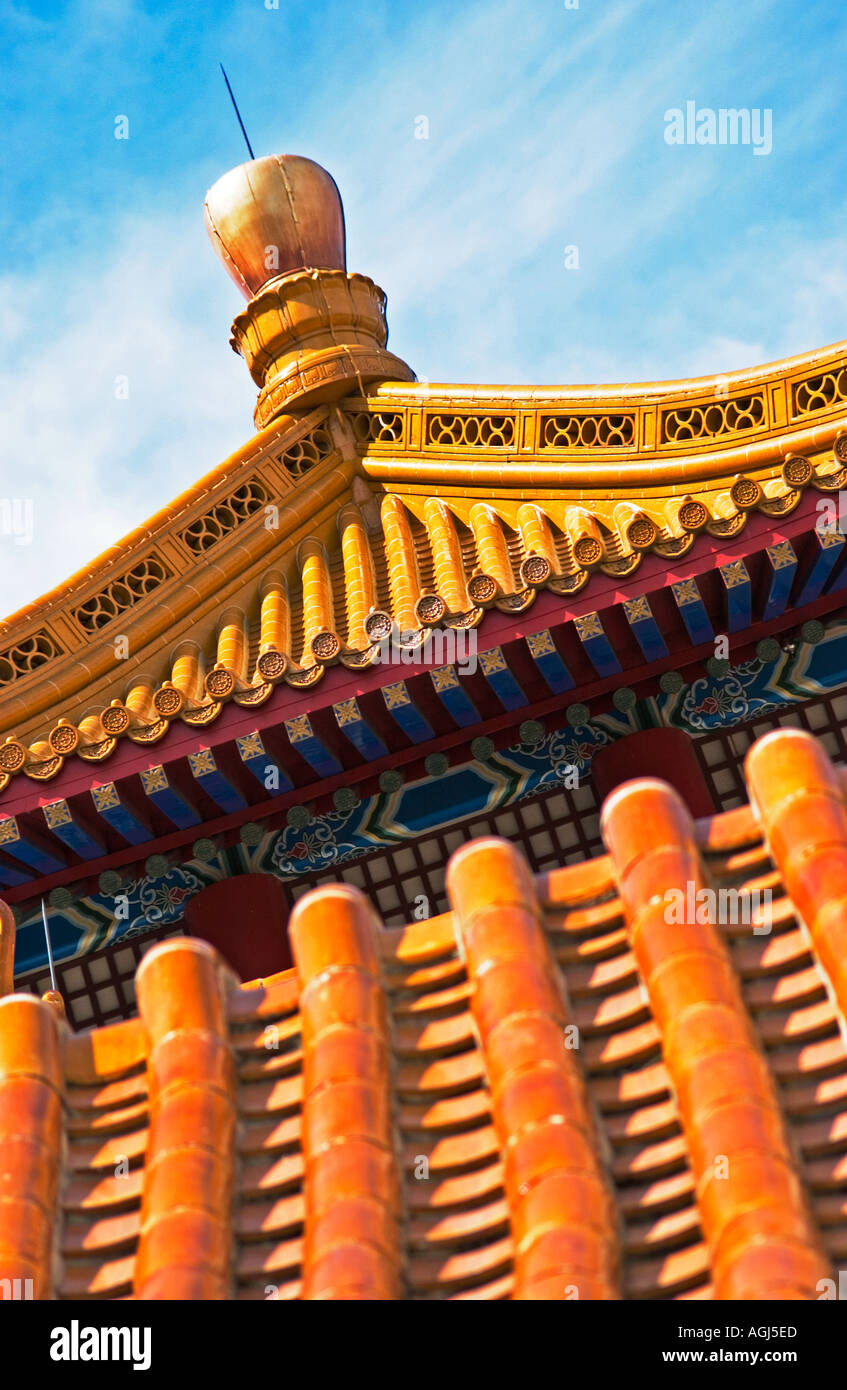 Elaborate chinese style gold hi-res stock photography and images - Alamy