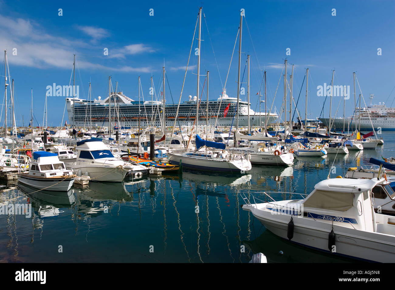 Madeira Funchal Harbour scene Stock Photo - Alamy