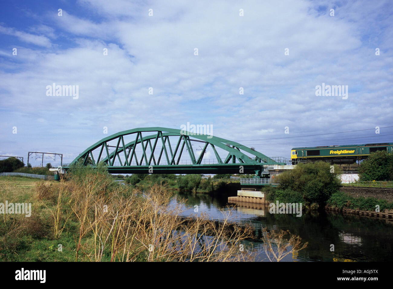 Passing train, River Trent, Newark Nether Lock, Nottinghamshire, United ...