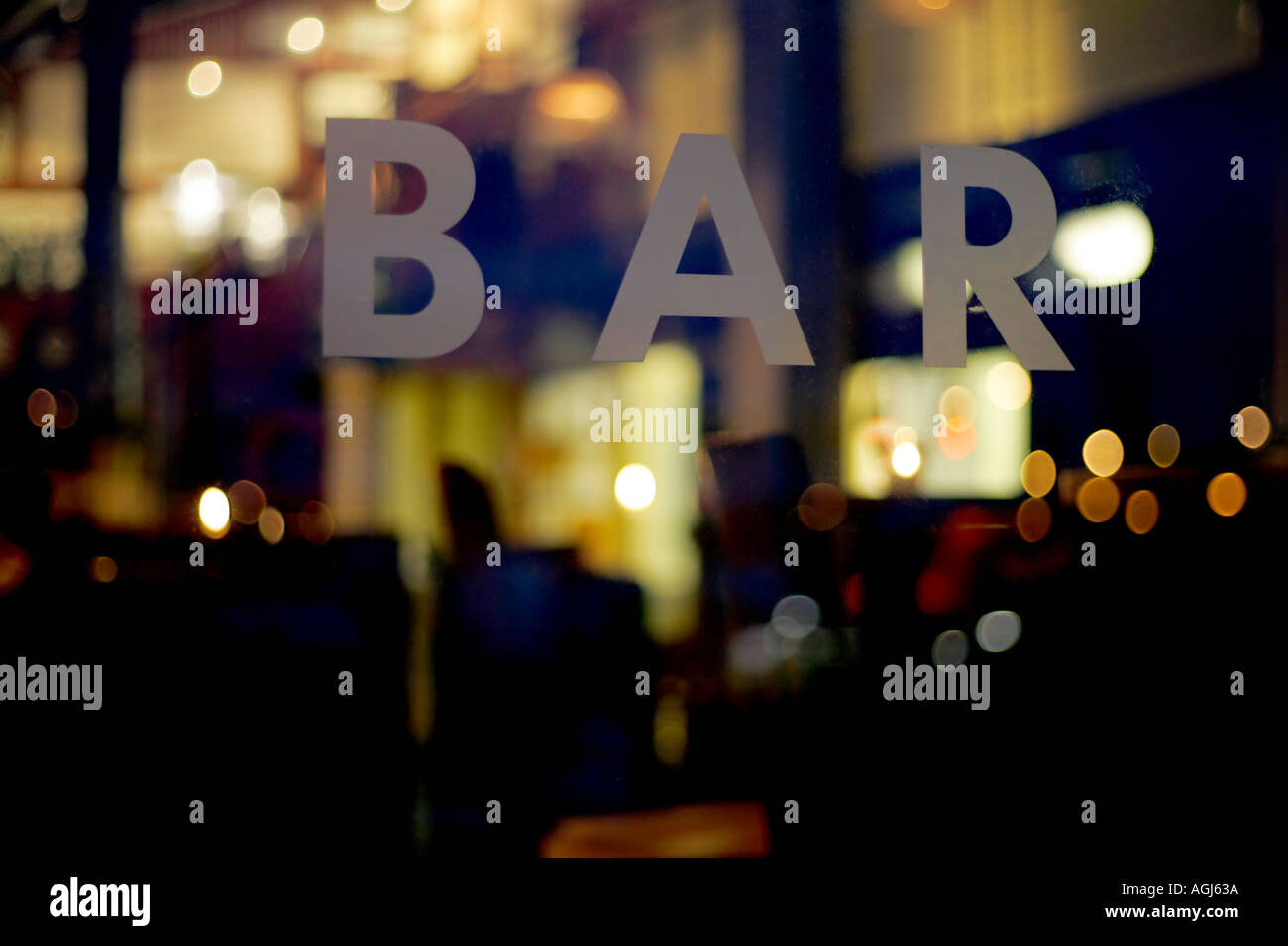 Restaurant night inside view window hi-res stock photography and images ...