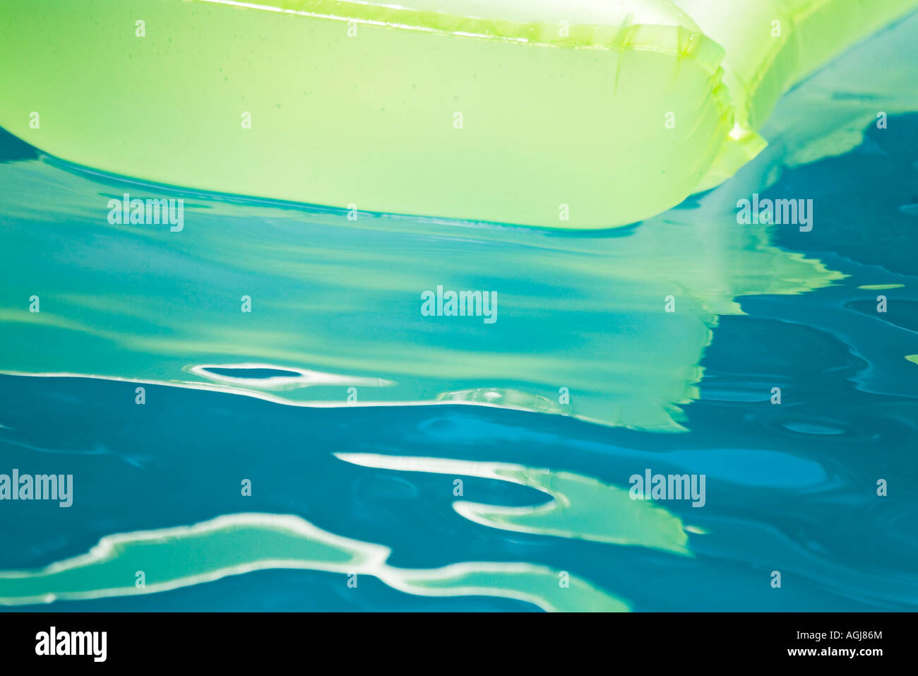 Pool raft edge of pool hi-res stock photography and images - Alamy