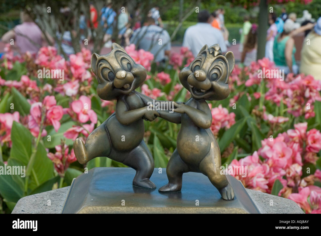 Chip and dale hi-res stock photography and images - Alamy
