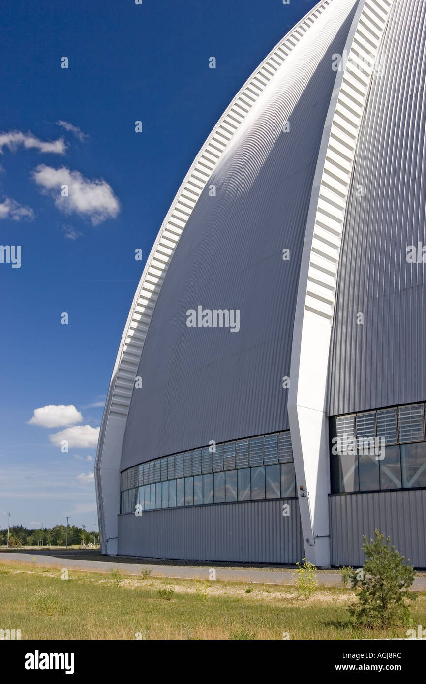 Tropische halle hi-res stock photography and images - Alamy