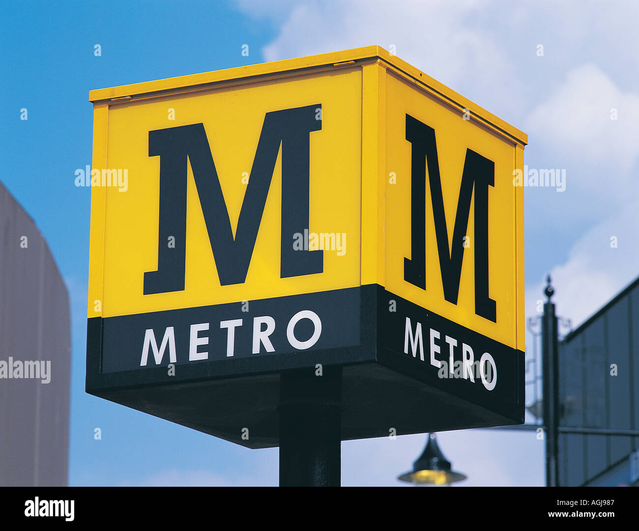 Newcastle metro trains hi-res stock photography and images - Alamy