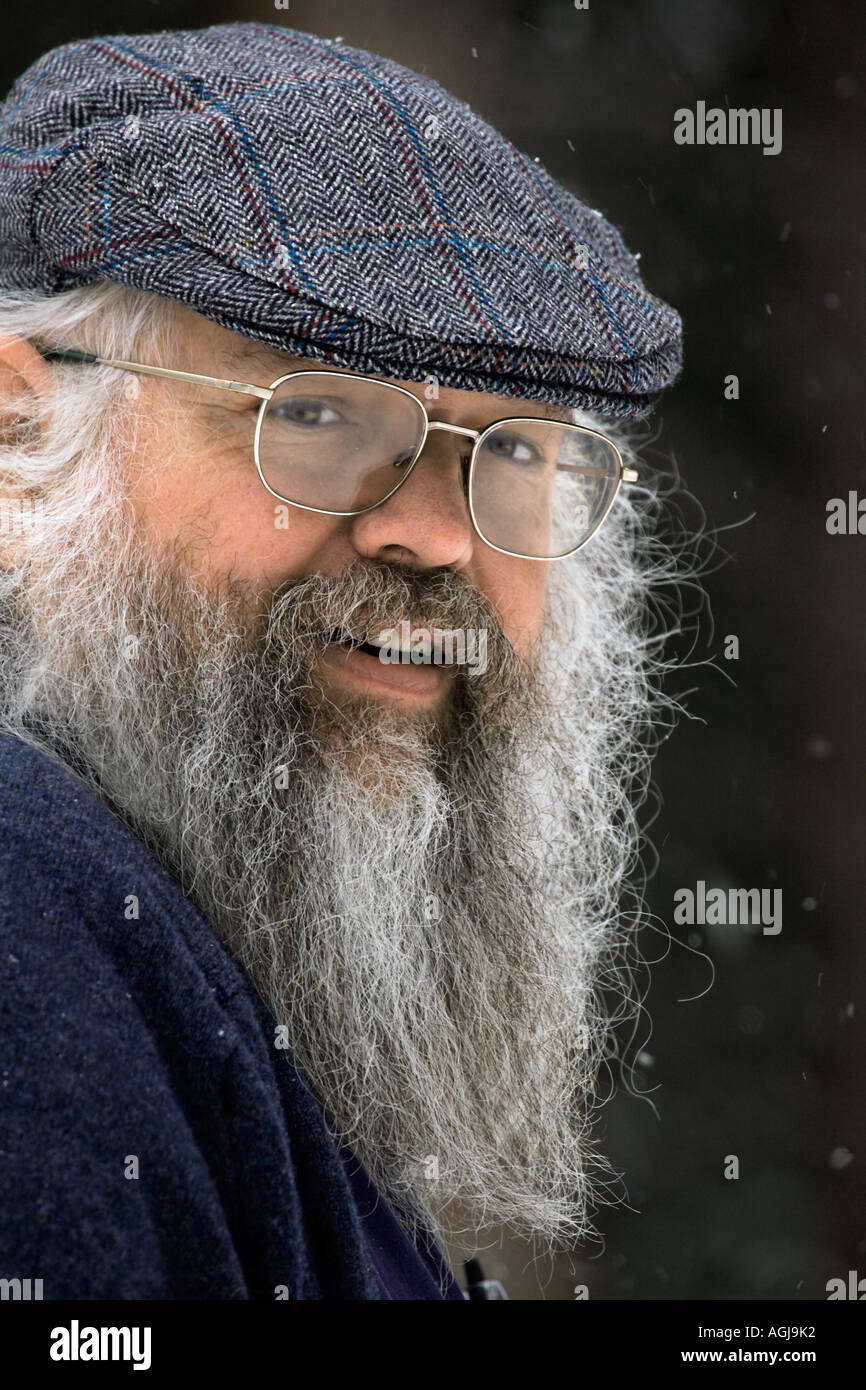 Elderly gentleman enjoys outdoor hi-res stock photography and images ...