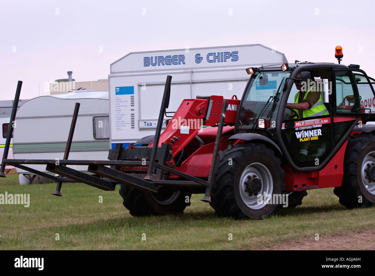 Rough terrain telescopic handler hi-res stock photography and images ...