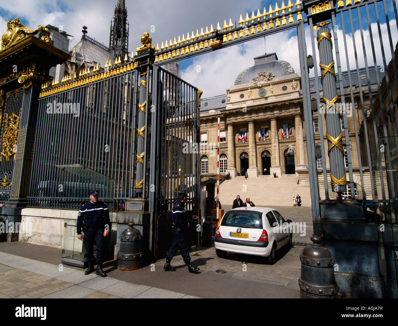 Palais de Justice gate entrance Paris France Stock Photo - Alamy