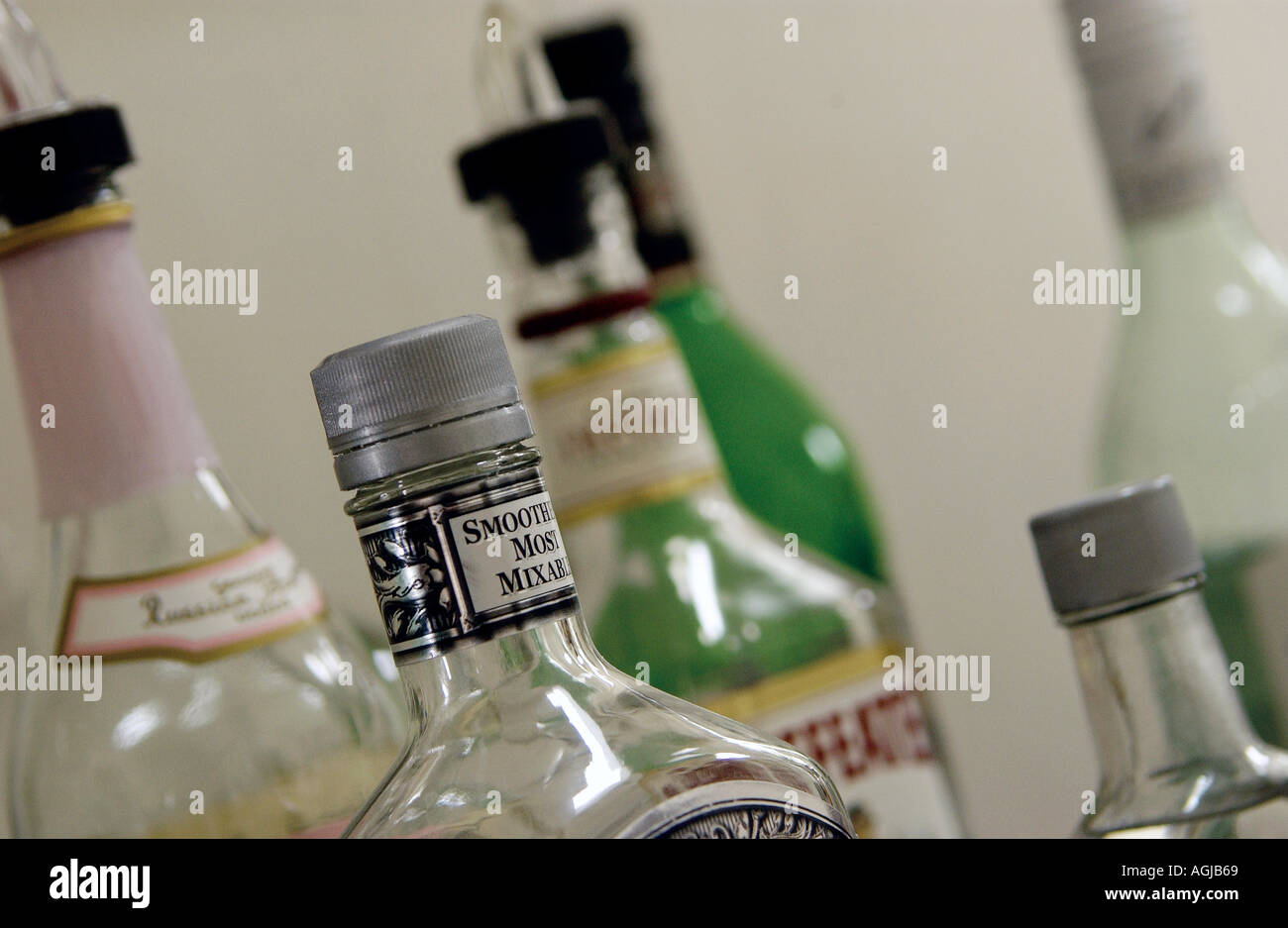 Still life liquor bottles hi-res stock photography and images - Alamy