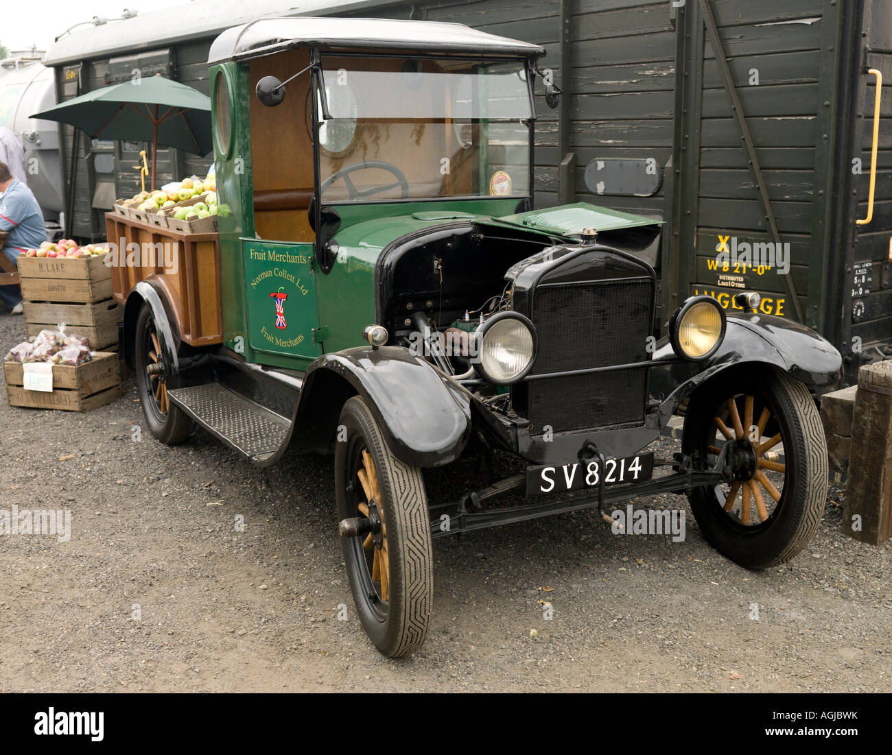 Historic delivery vehicle hi-res stock photography and images - Alamy