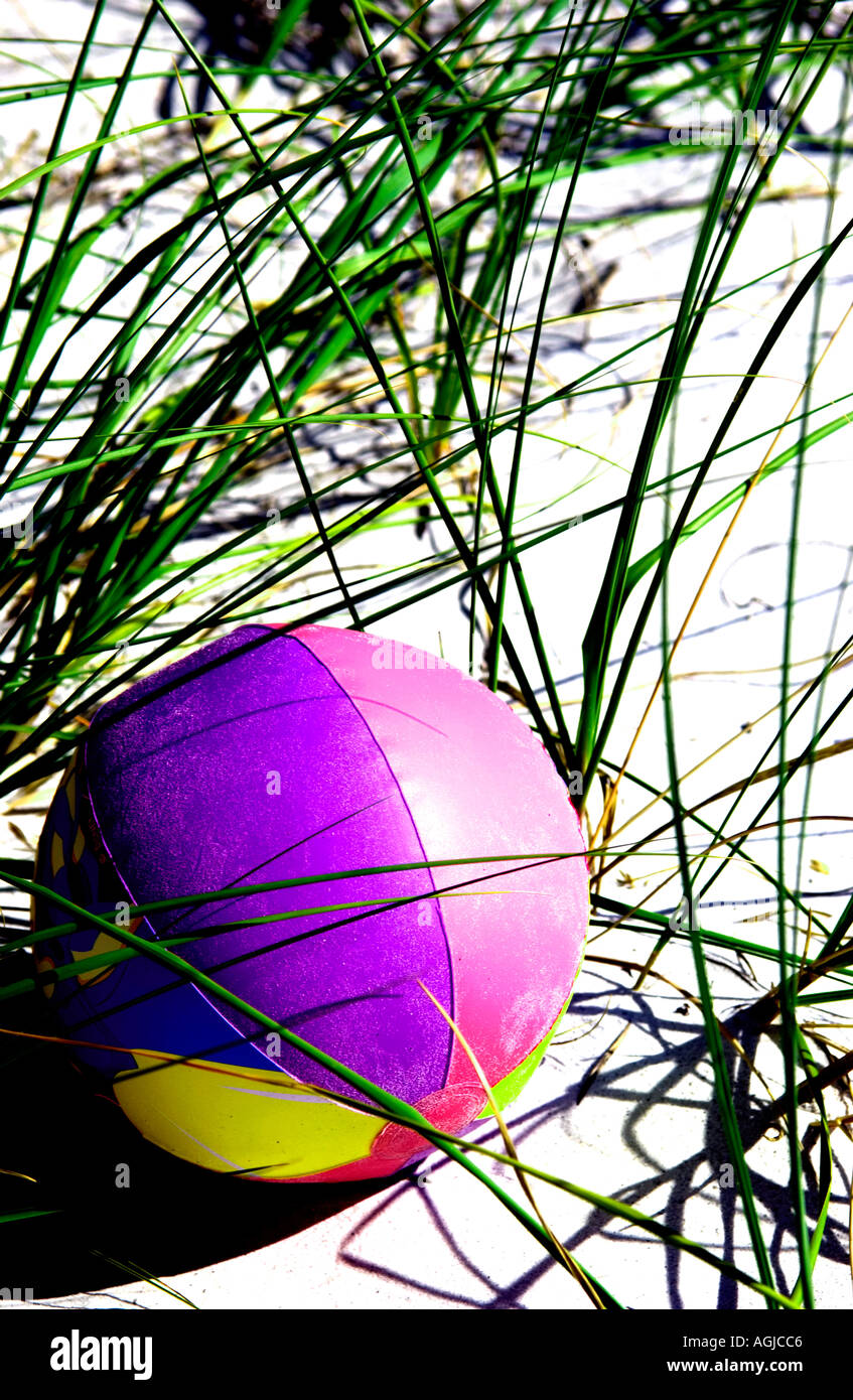 Beachball grass hi-res stock photography and images - Alamy
