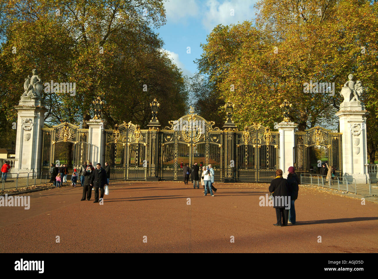 Green Park Gates High Resolution Stock Photography and Images - Alamy