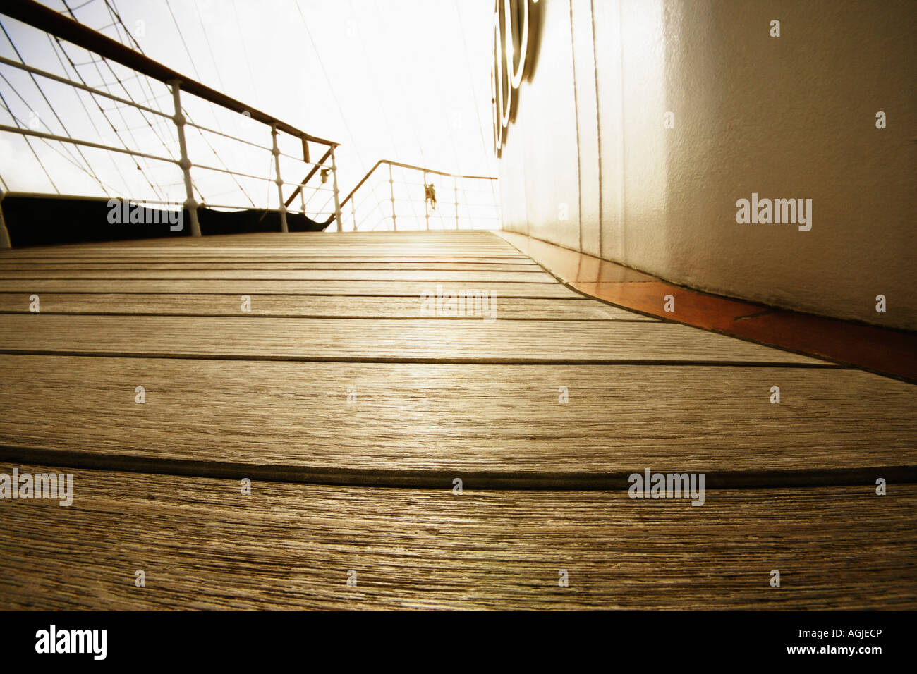 Deck sailing ship hi-res stock photography and images - Alamy