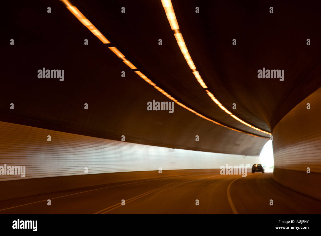 Curved tunnels hi-res stock photography and images - Alamy