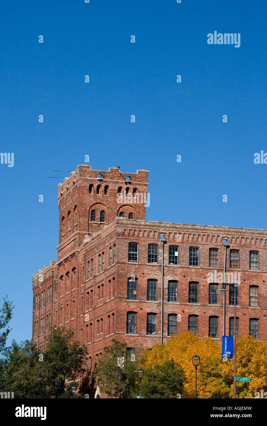 Fortress office building Stock Photo - Alamy