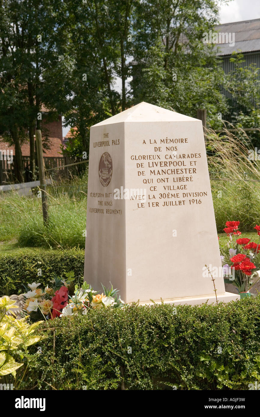 Memorial to the Liverpool and Manchester Pals in Montauban remembering ...
