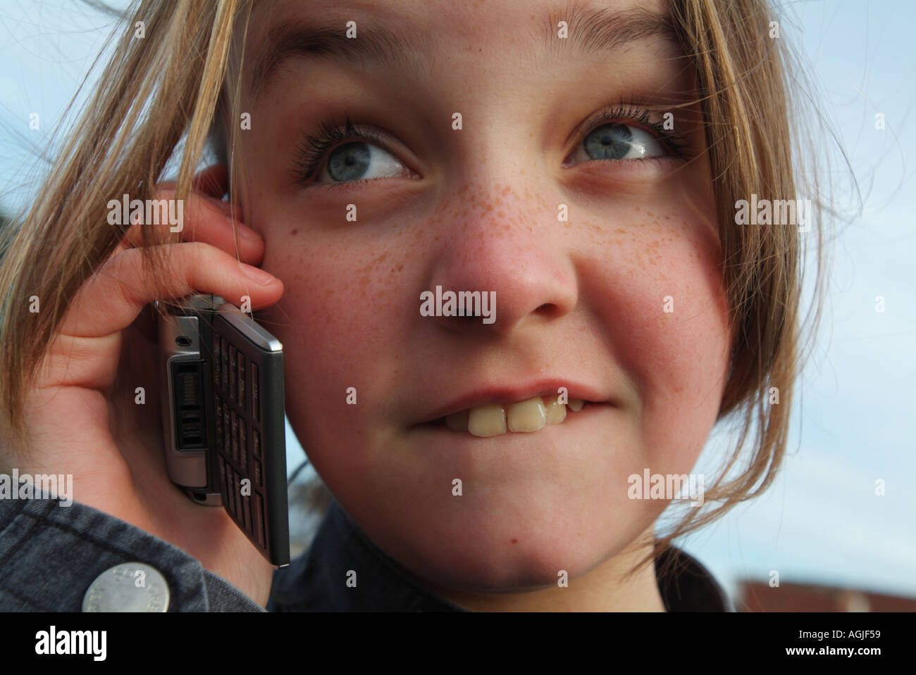 mobile phone conversation Stock Photo - Alamy