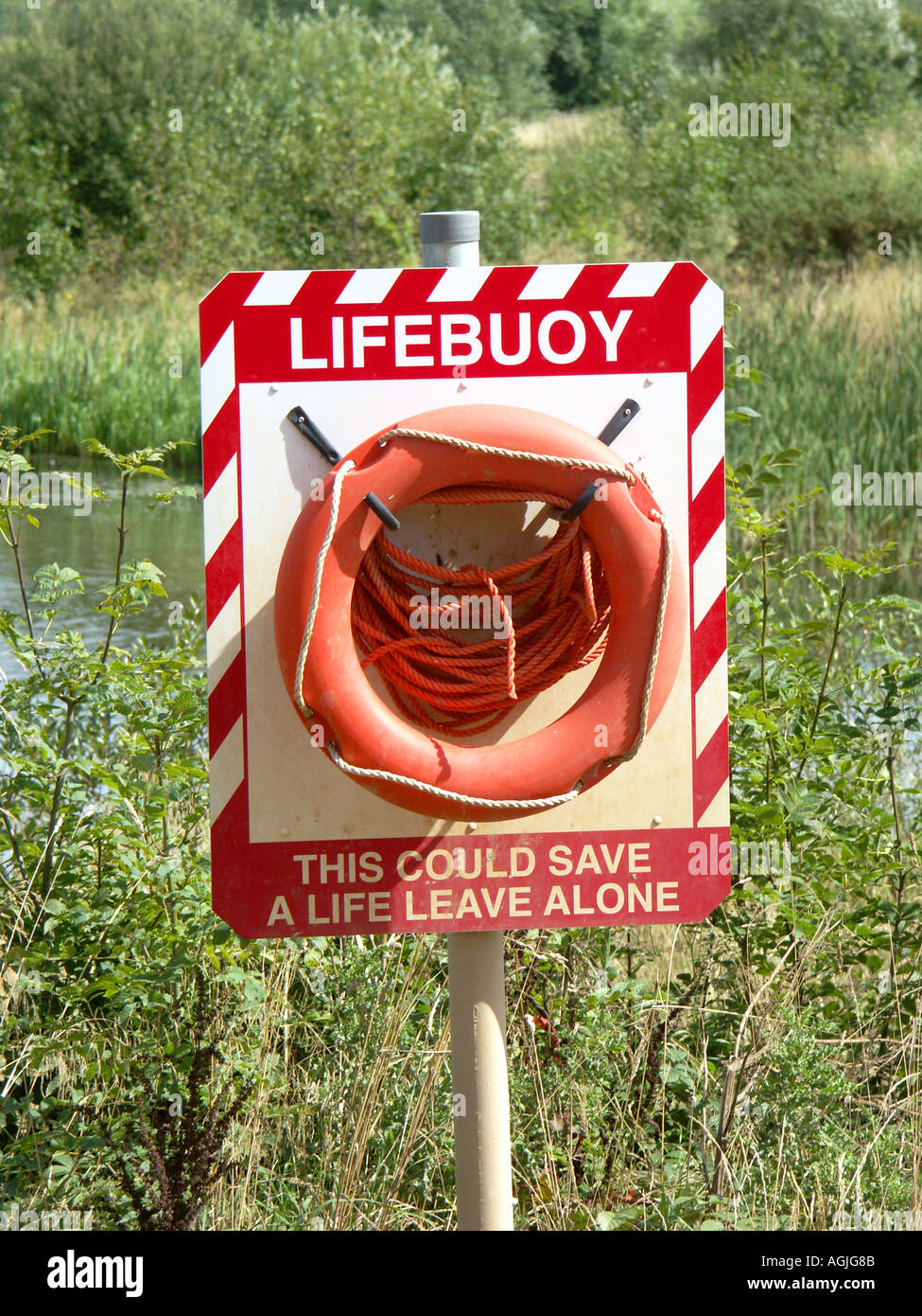 Throw lifebuoy hi-res stock photography and images - Alamy