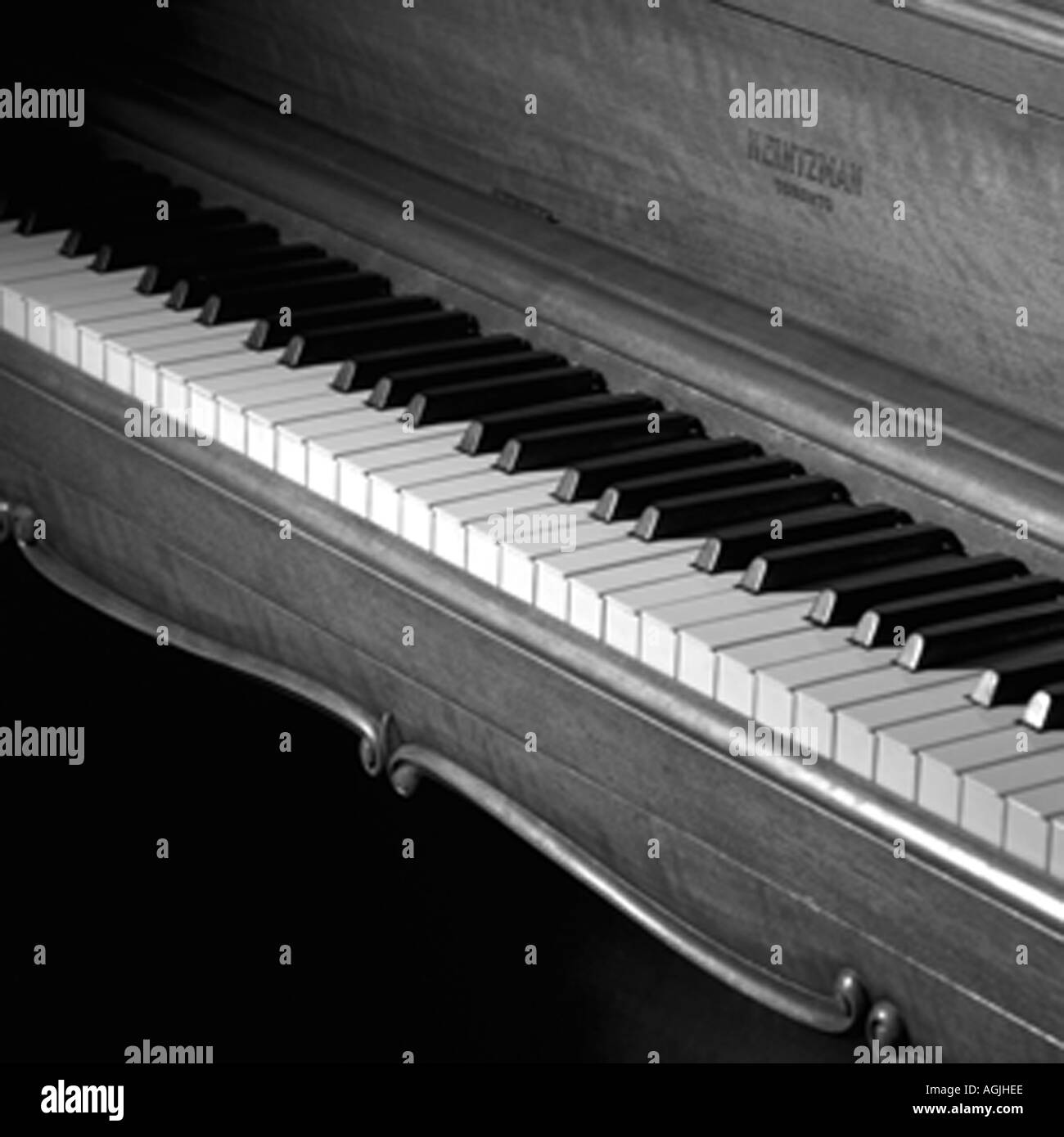 Ivory instruments hi-res stock photography and images - Alamy