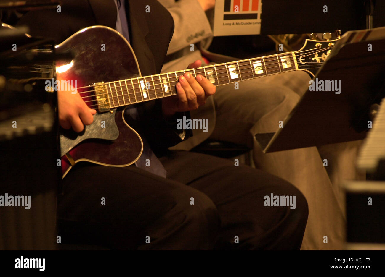 Body sounding instrument hi-res stock photography and images - Alamy