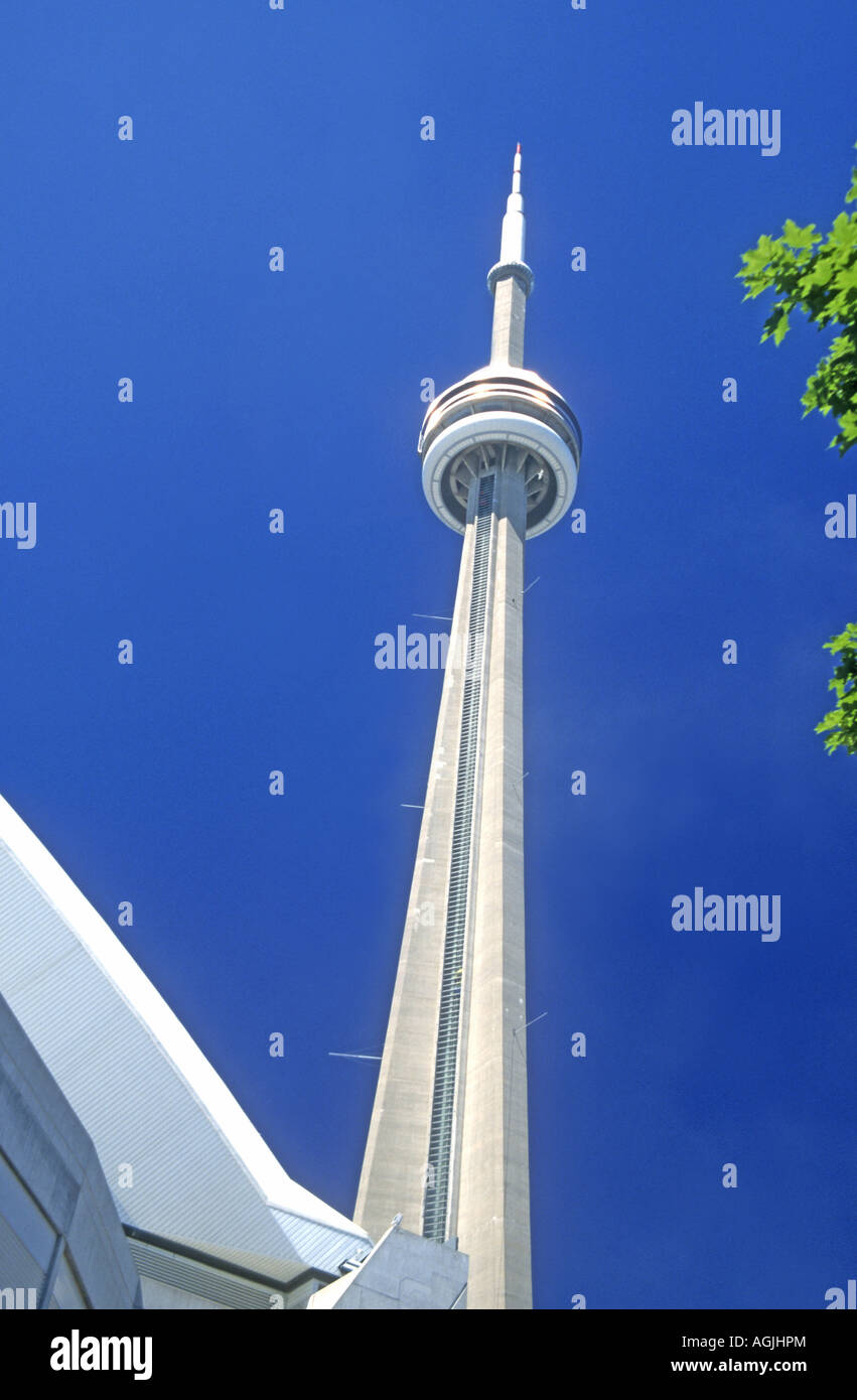 CN tower in Toronto is the World's second tallest building at a ...