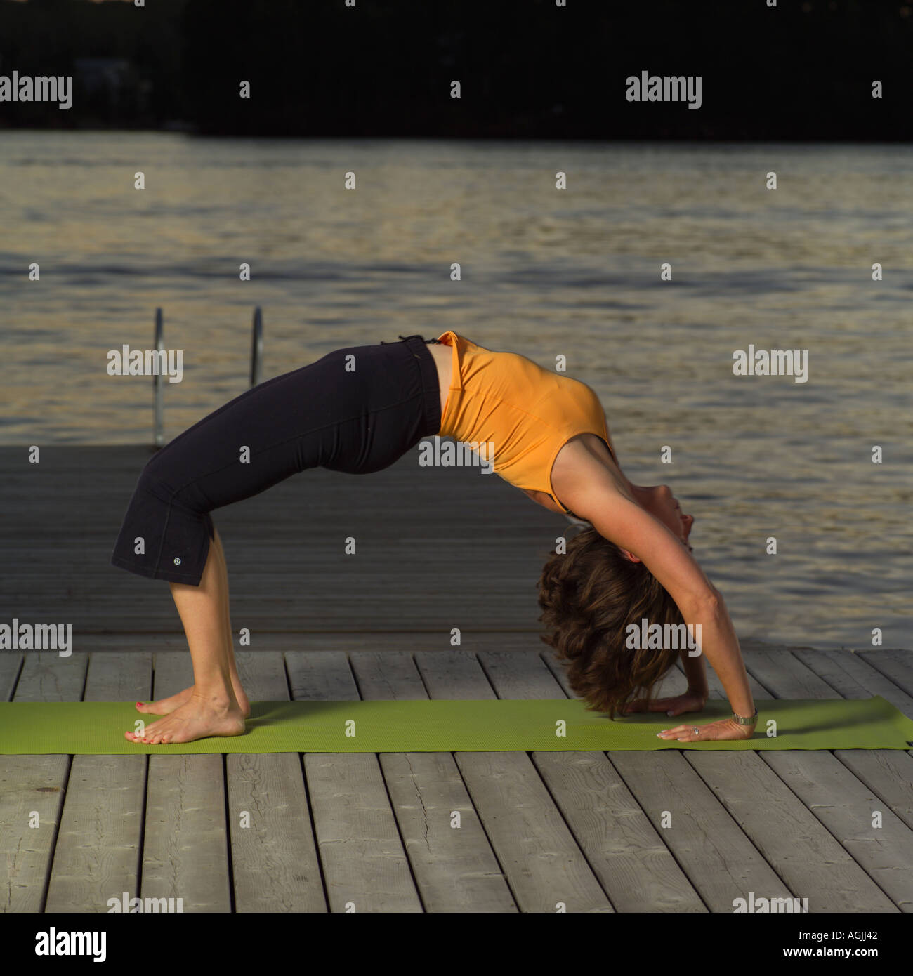 Bridge positions hi-res stock photography and images - Alamy