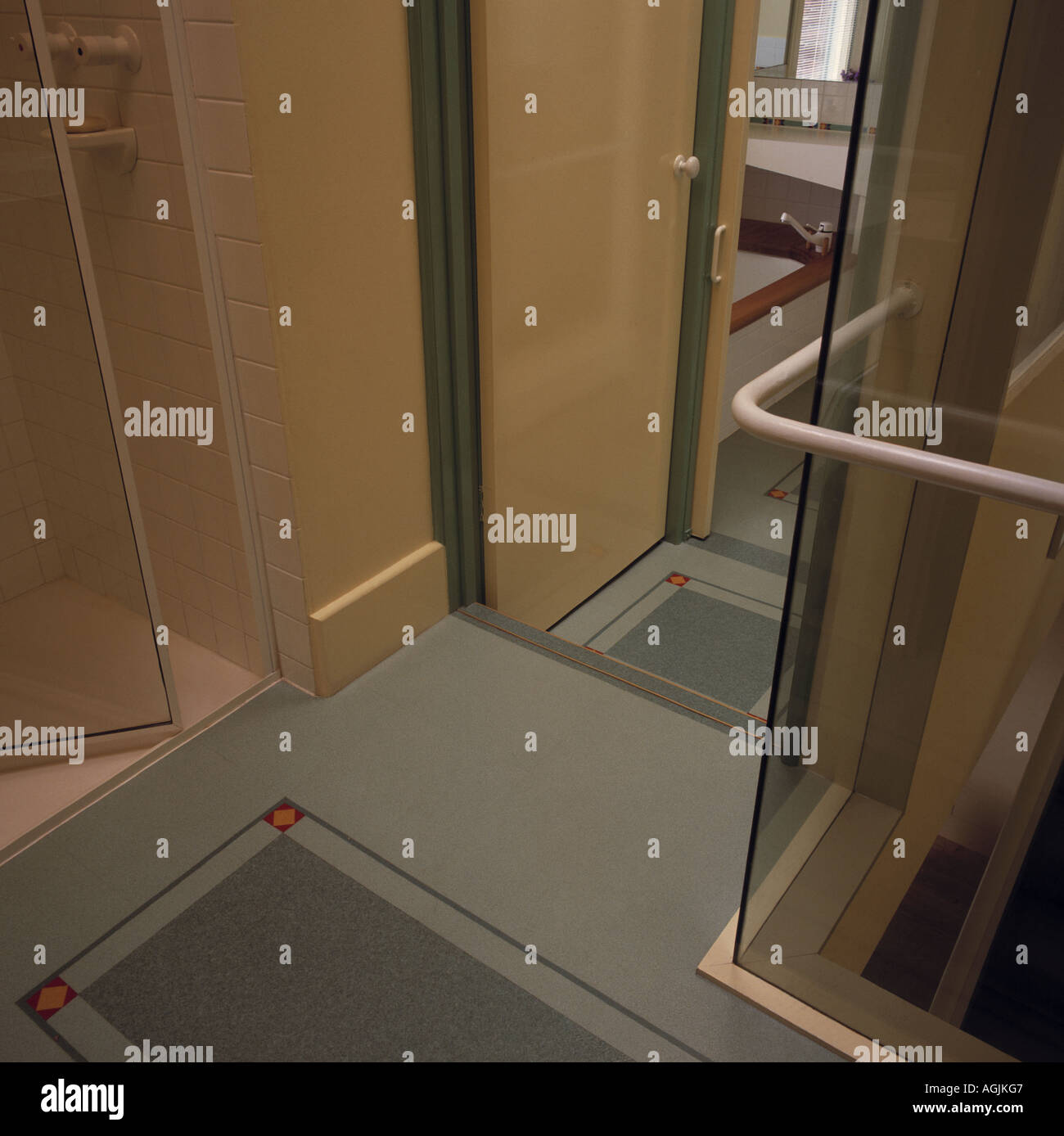 Modern Bathroom Shower Detail Stock Photo - Alamy