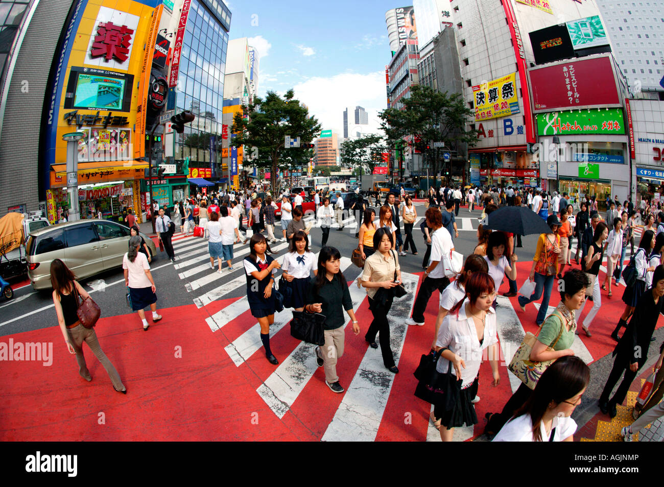 famous crosswalk in Shibuya, Tokyo, Japan Stock Photo - Alamy