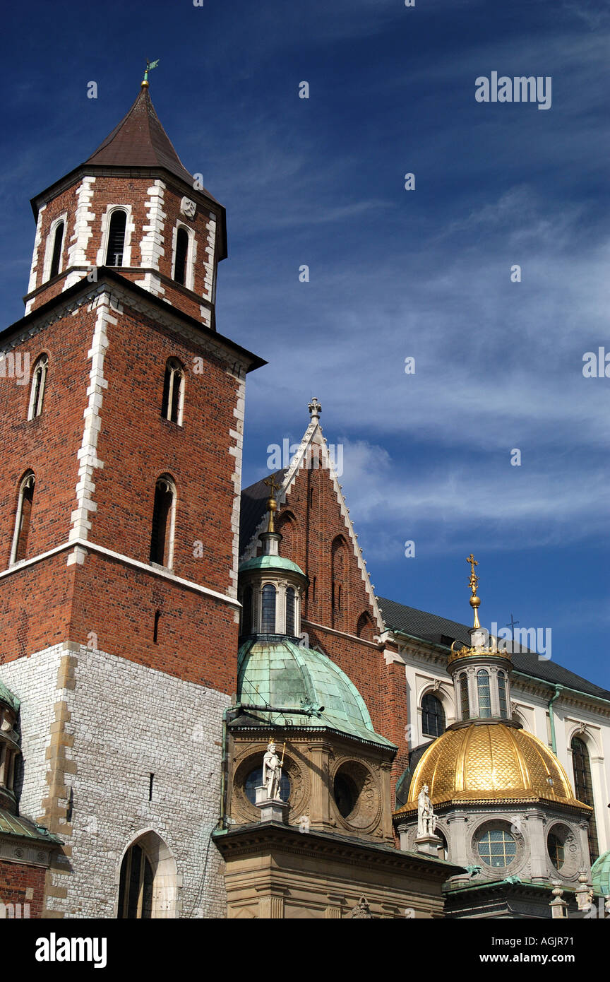 Krakow poland castle cathedrals hi-res stock photography and images - Alamy