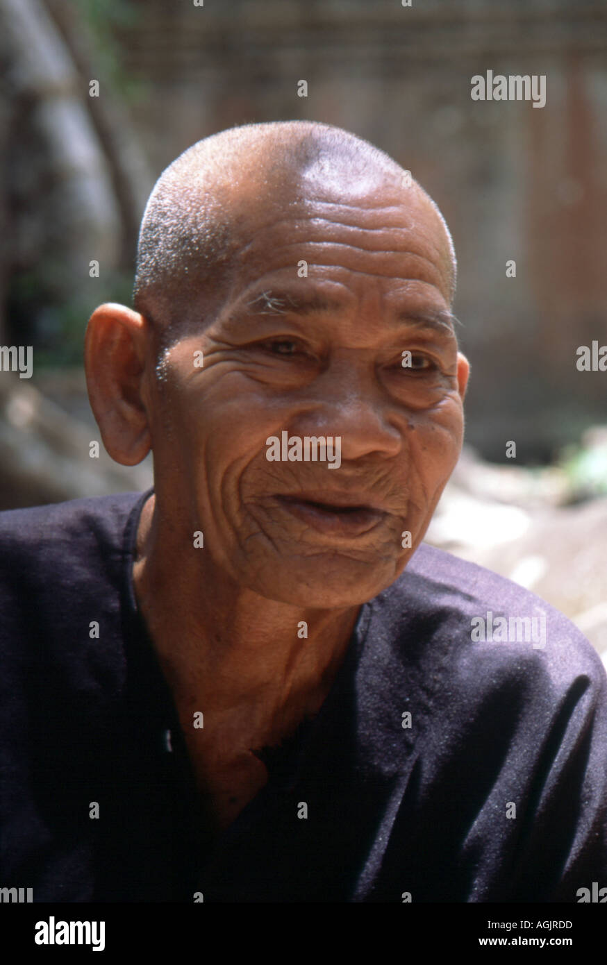 Wise old hi-res stock photography and images - Alamy