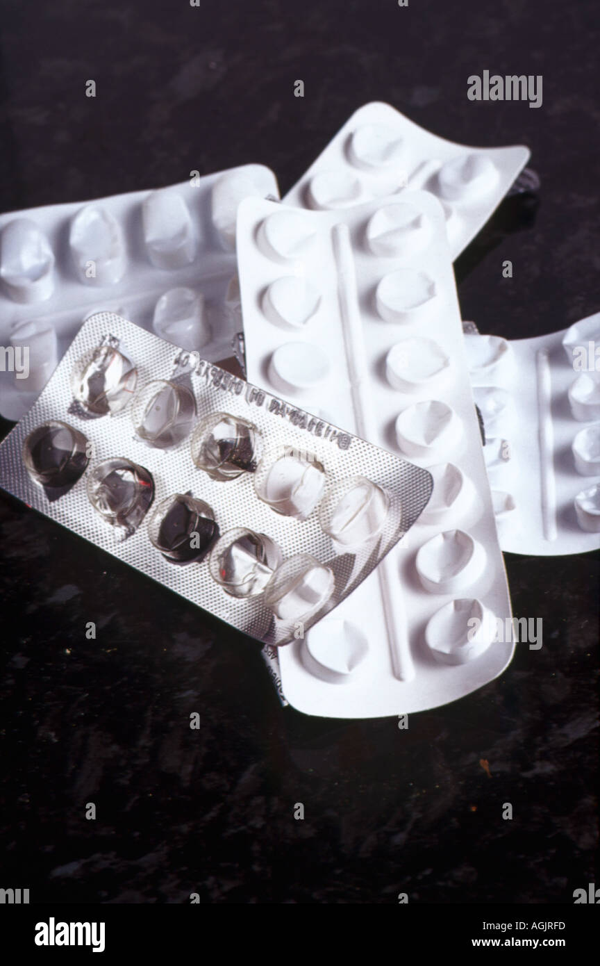 Empty packets hi-res stock photography and images - Alamy