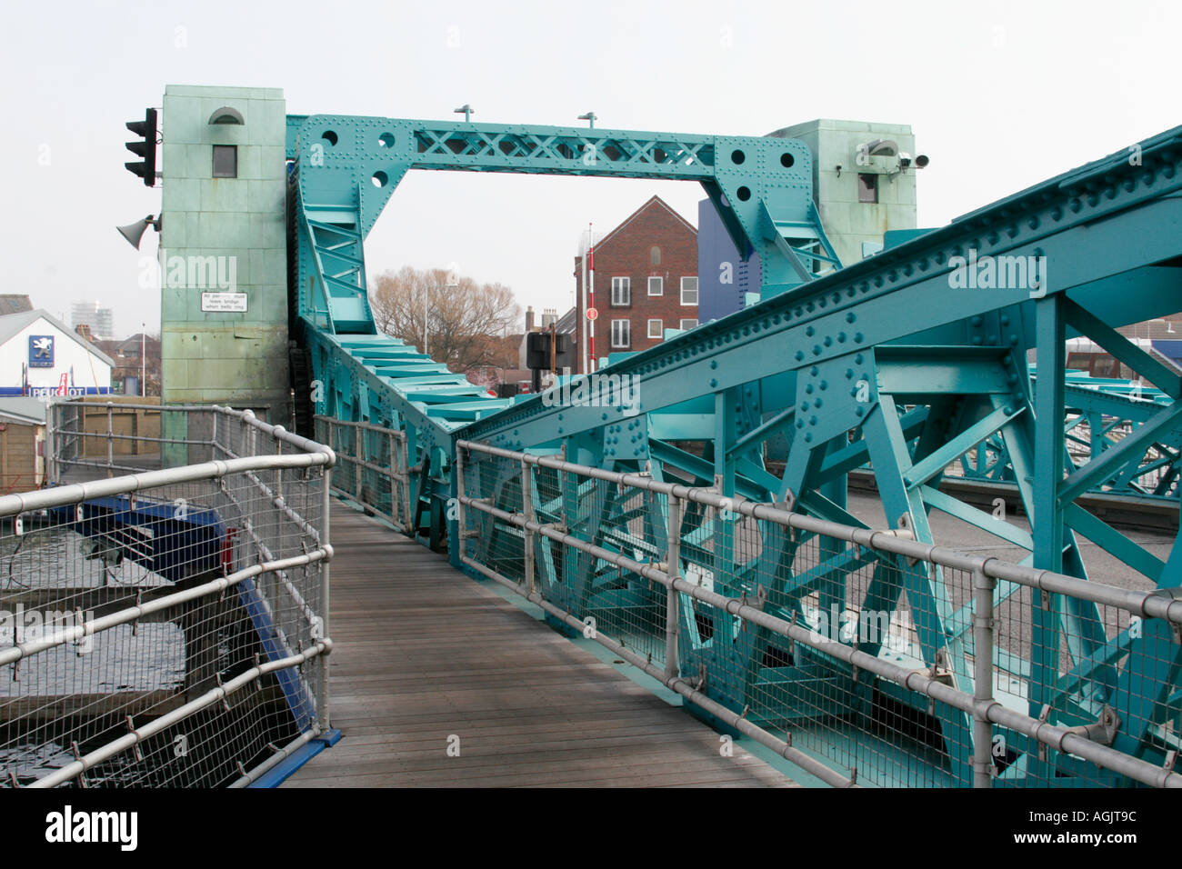 Poole lifting bridge, Hamworthy, Dorset, England, UK Stock Photo - Alamy