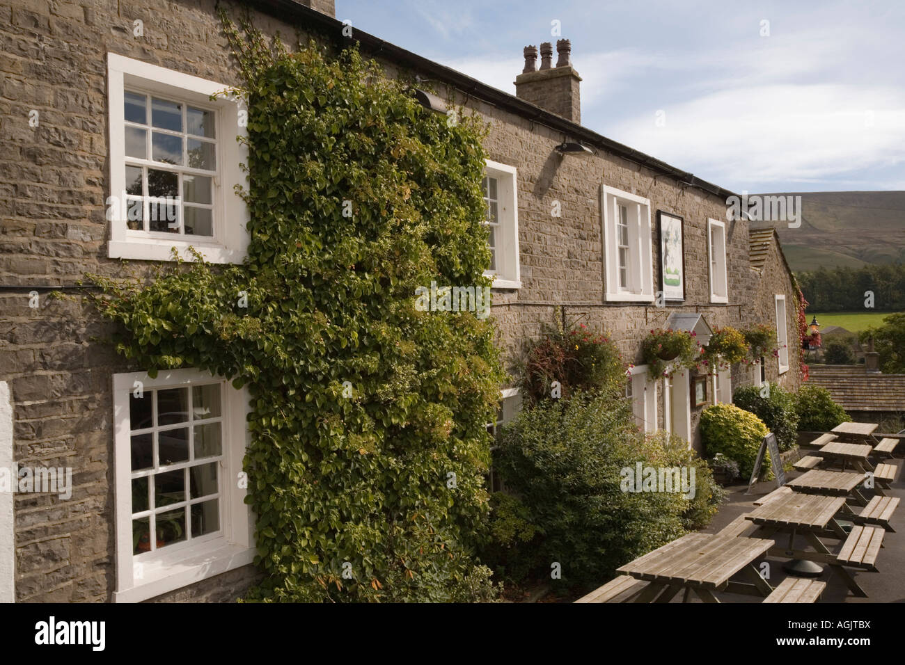 Downham lancashire assheton arms hi-res stock photography and images ...