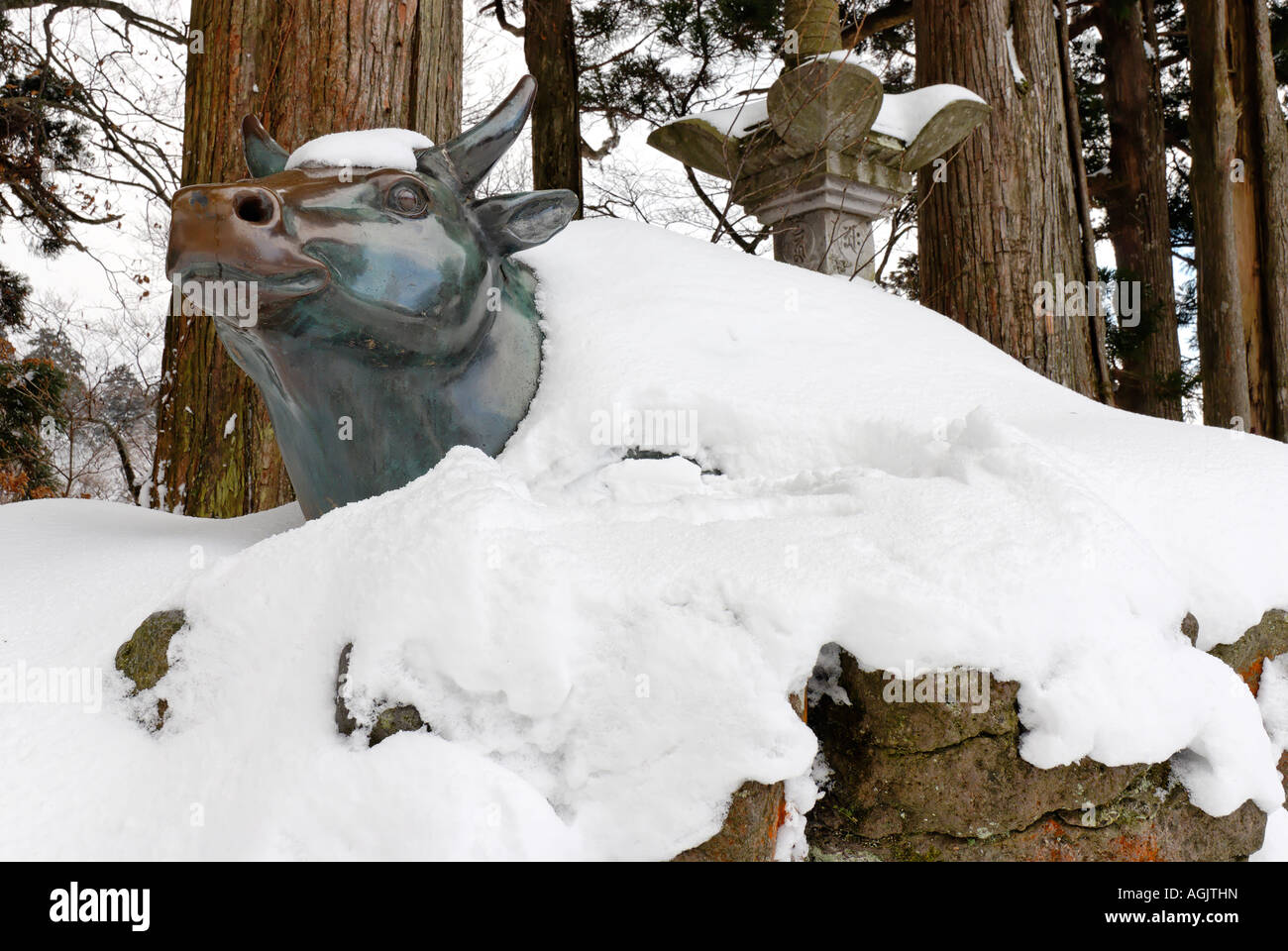 Japan cow statue hi-res stock photography and images - Alamy