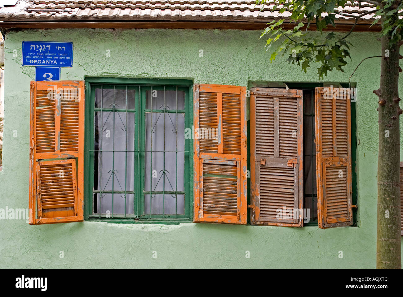 Israel Tel Aviv Neve Tzedek old painted house and windows in Deganya ...