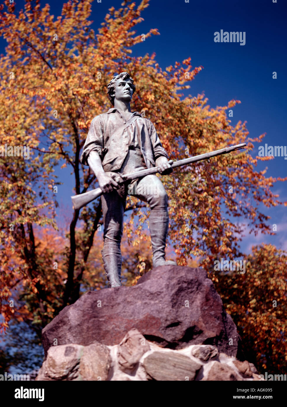 Minuteman Statue commemorating the American Revolution against England ...