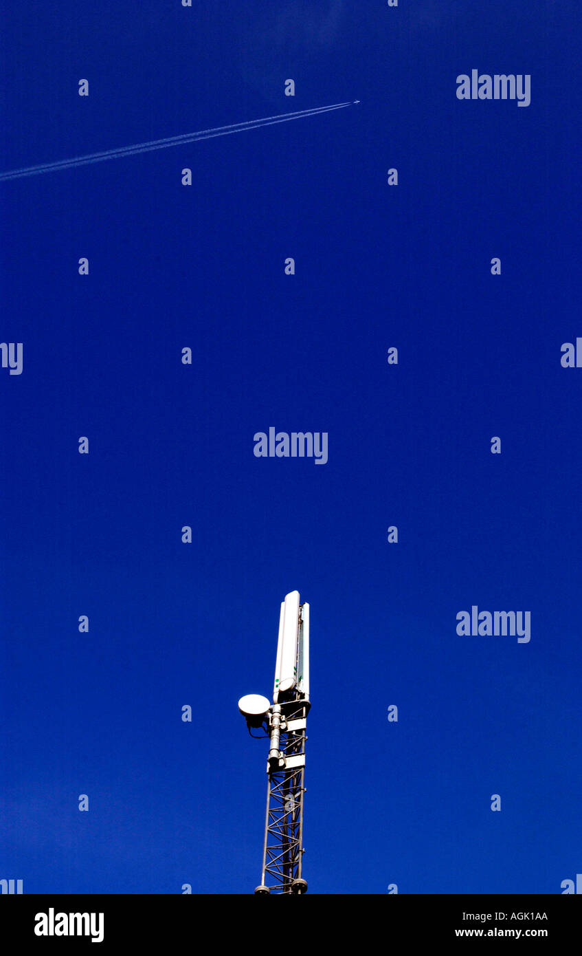 Portable radio mast hi-res stock photography and images - Alamy
