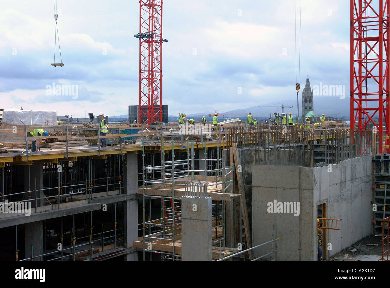Scaffolding blocks blockwork brick brickwork hi-res stock photography ...
