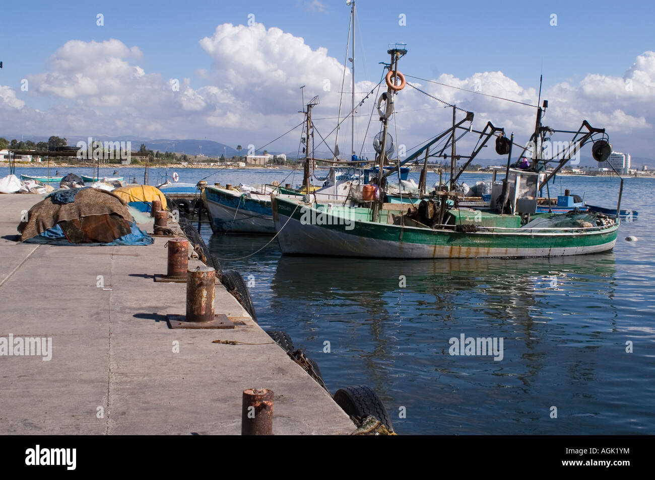 Ancient sea of galilee fishing boat hi-res stock photography and images ...