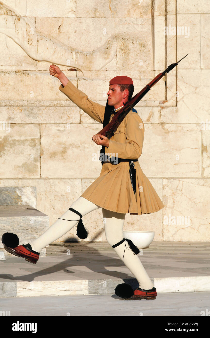 Evzone guard outside the parliament at Athens Stock Photo - Alamy