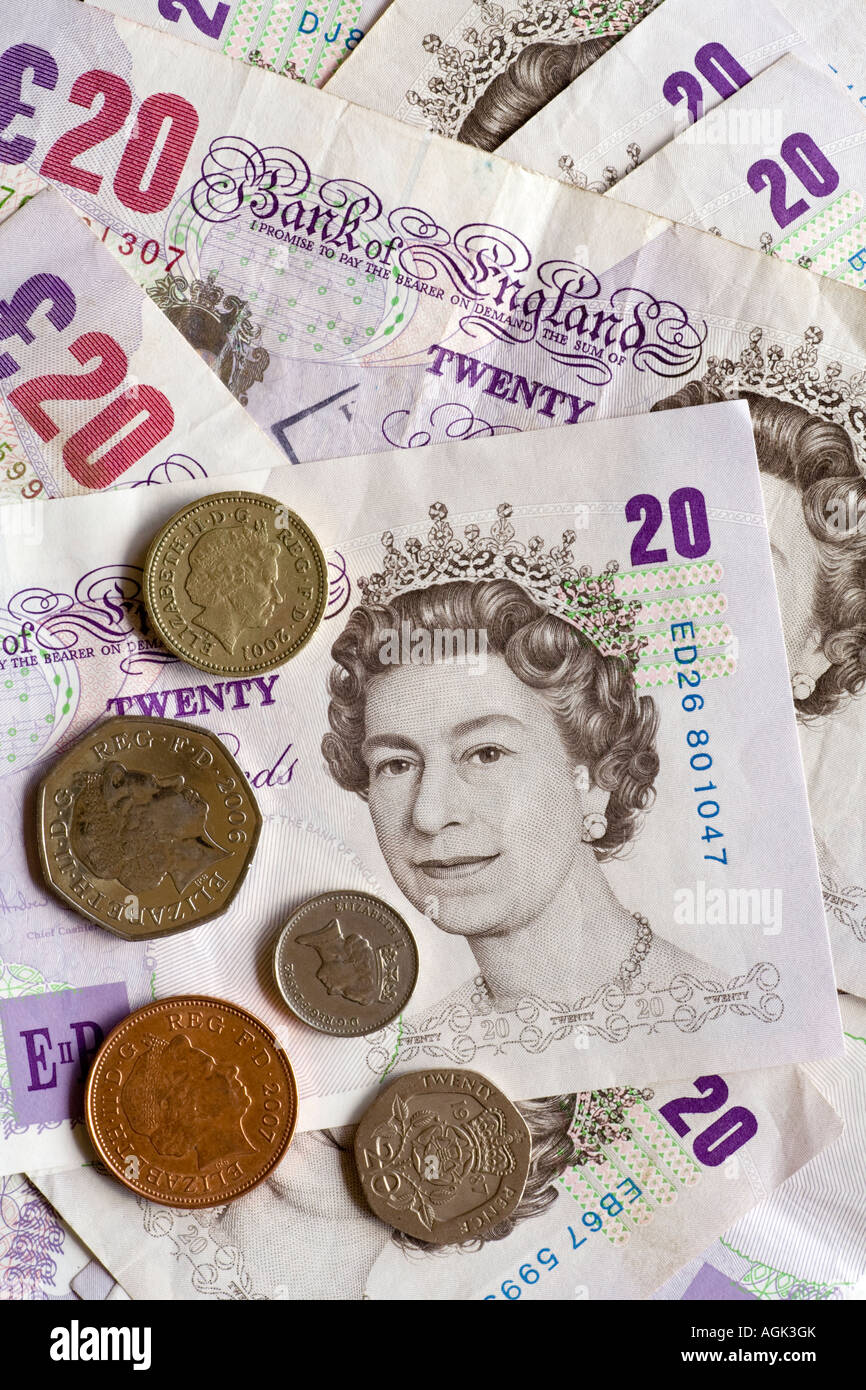 Queens head on money hi-res stock photography and images - Alamy