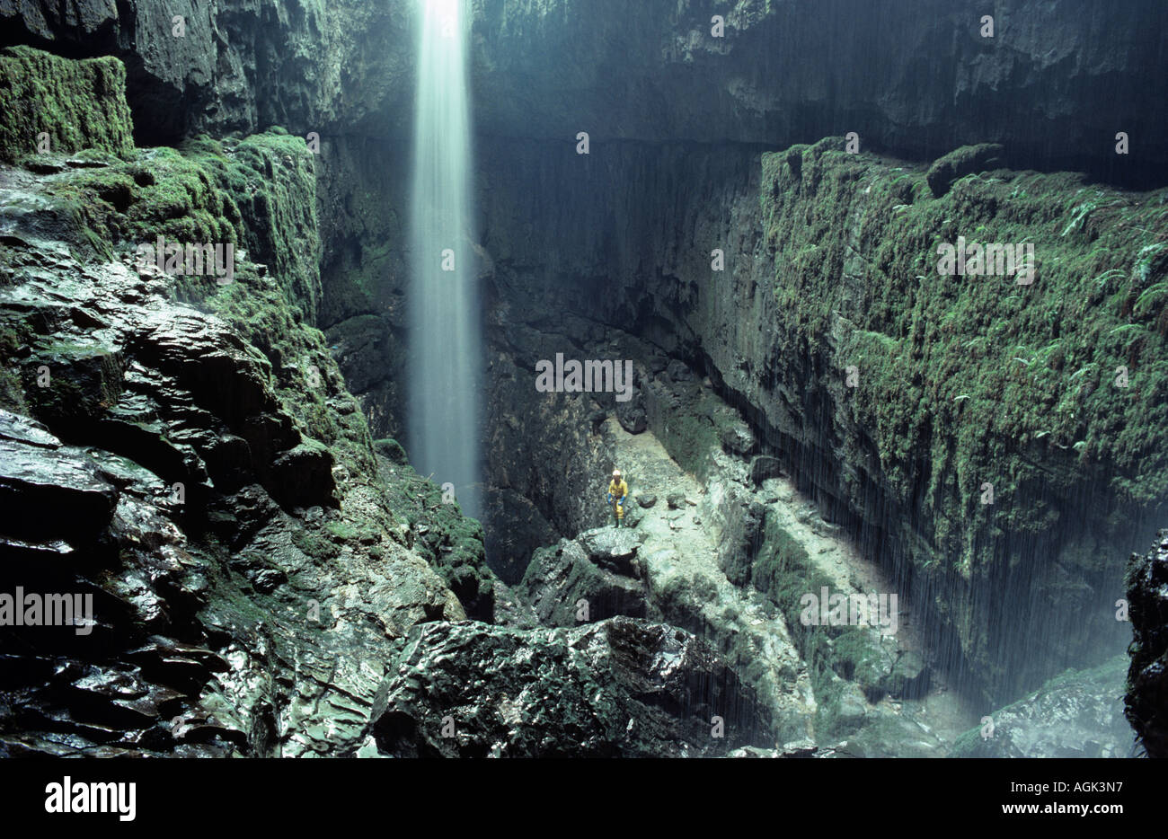 Alum pot hi-res stock photography and images - Alamy