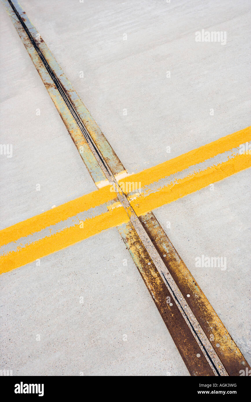 Double Yellow Line Crossing at Annabelle Raggatt blog