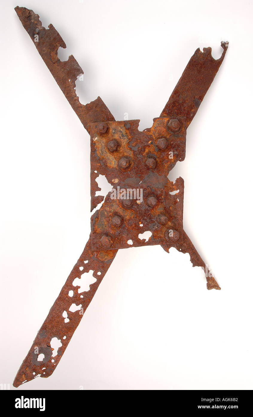 Iron struts and bolted plate, severely rusted Stock Photo - Alamy