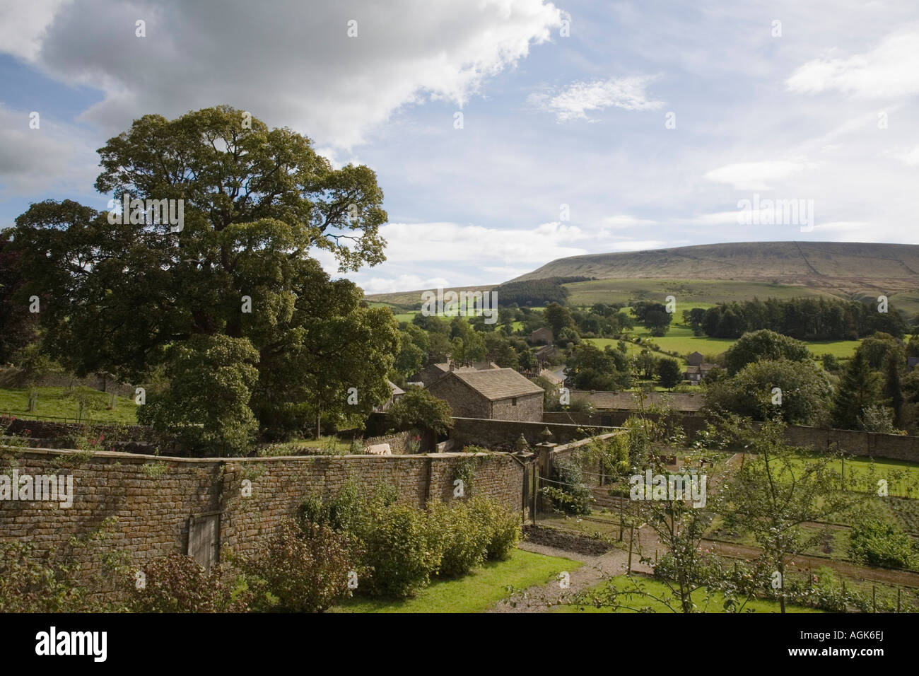 Forest of pendle hi-res stock photography and images - Alamy