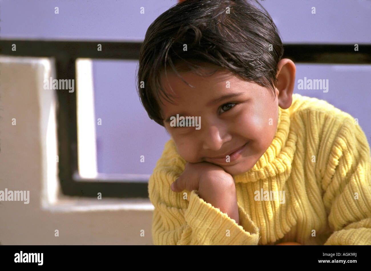 Bland smile hi-res stock photography and images - Alamy