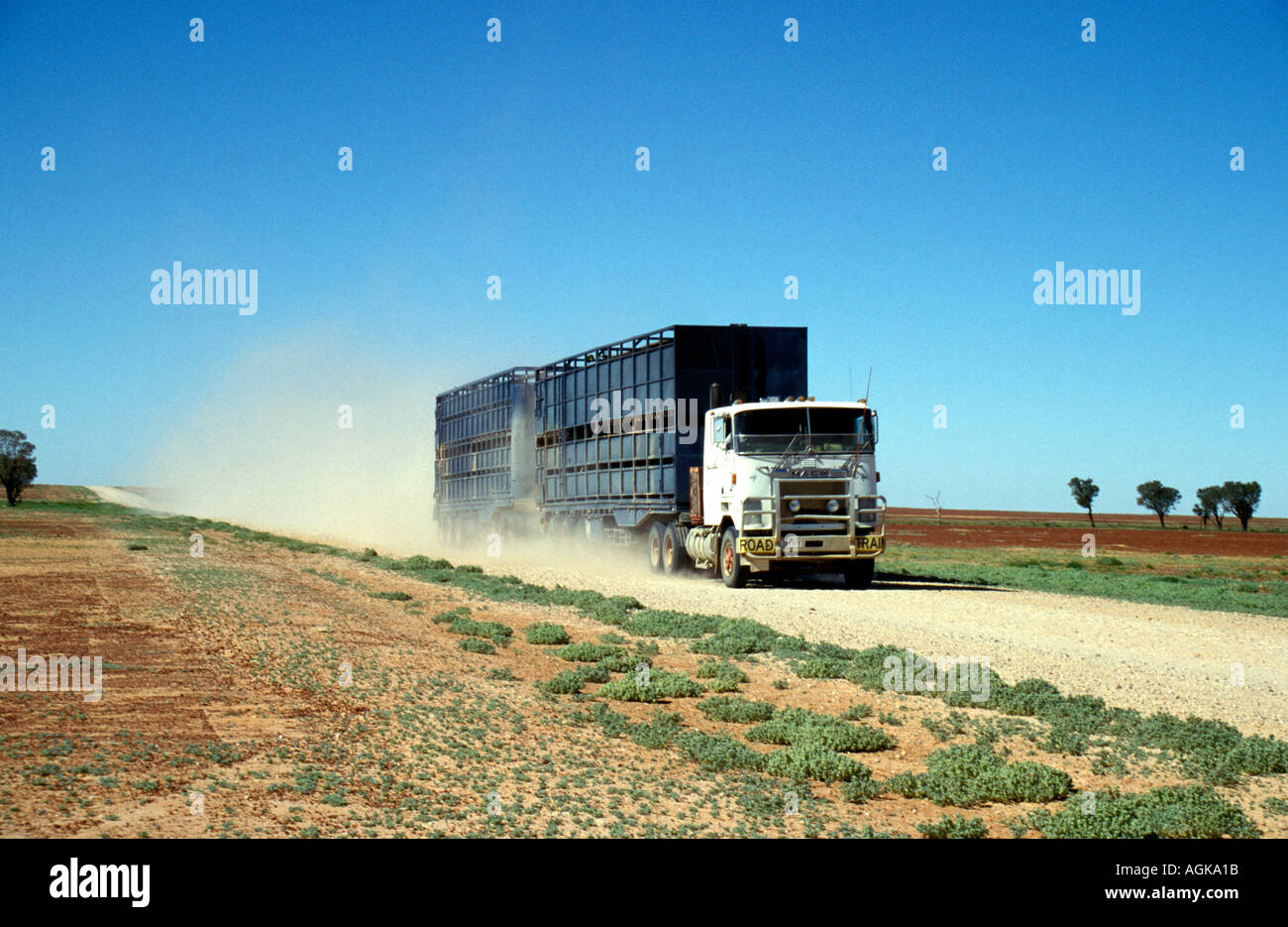 Roadtrain hi-res stock photography and images - Alamy