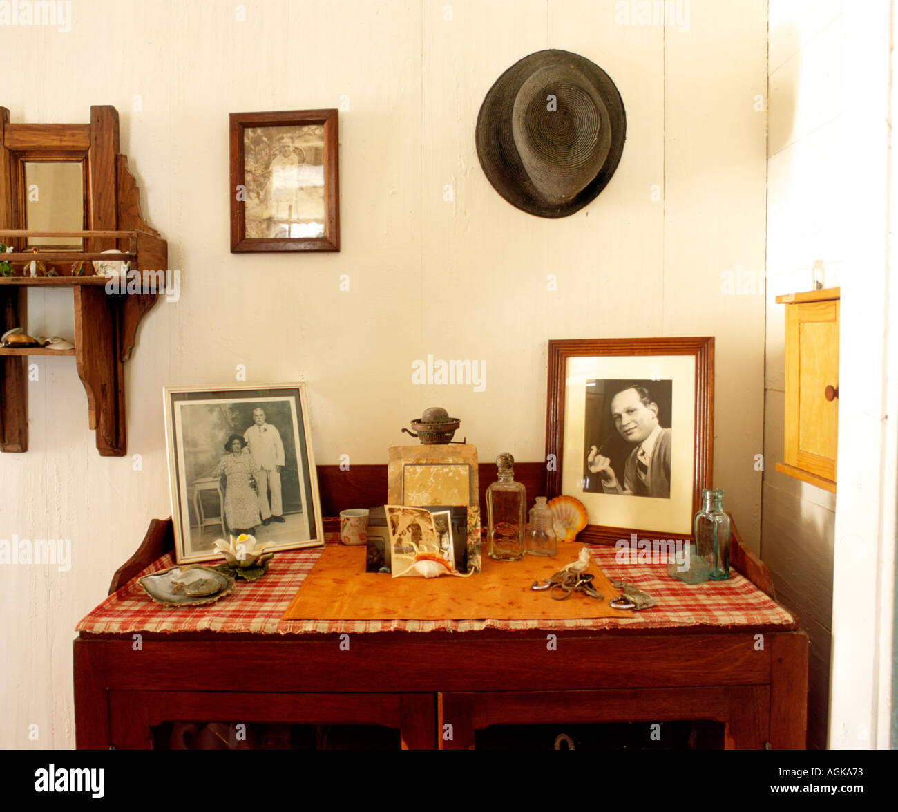 Colonial pipe hi-res stock photography and images - Alamy