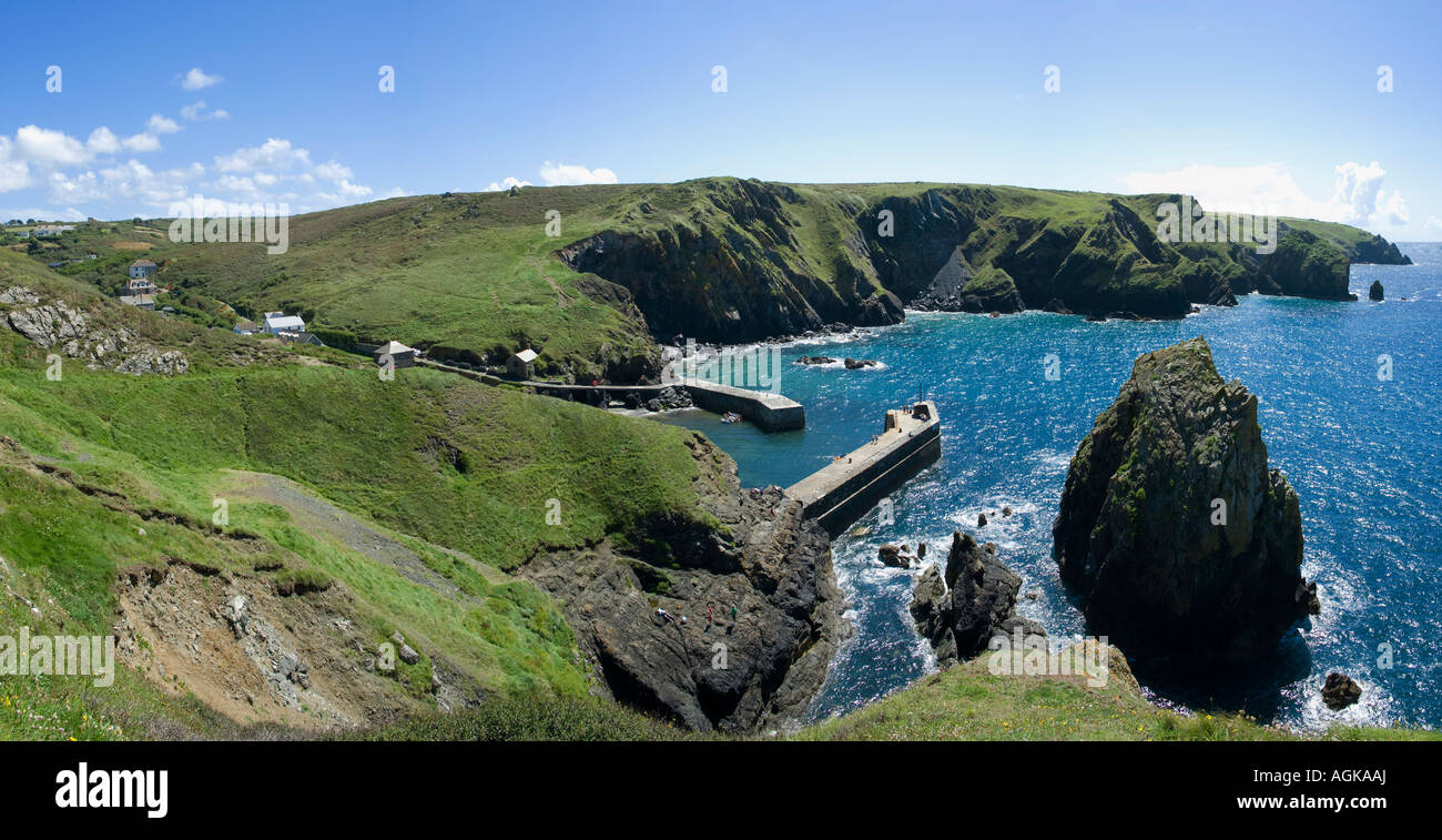 mullion cove cornish coast cornwall england uk Stock Photo - Alamy