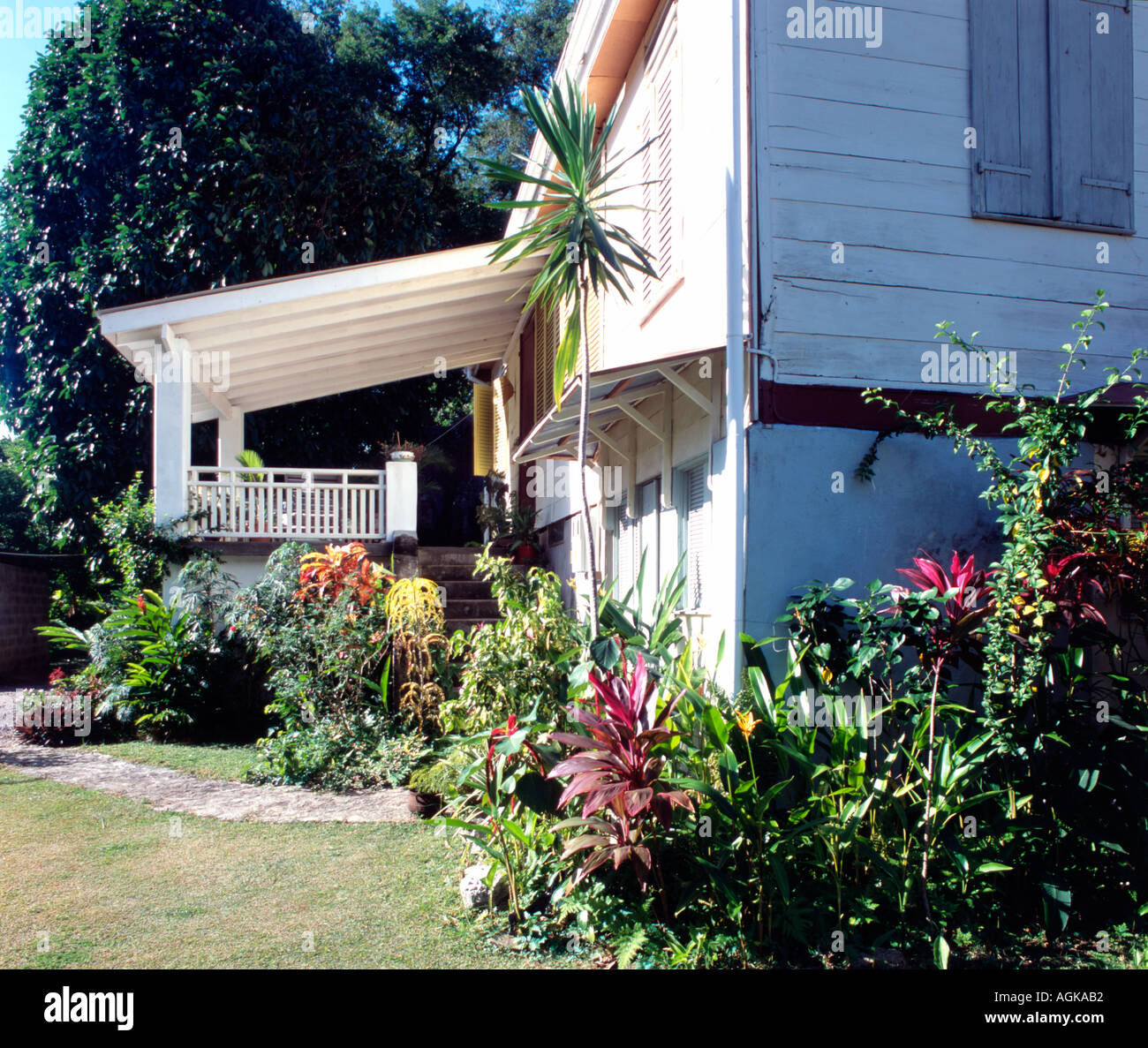 Traditional wooden house seychelles hi-res stock photography and images ...